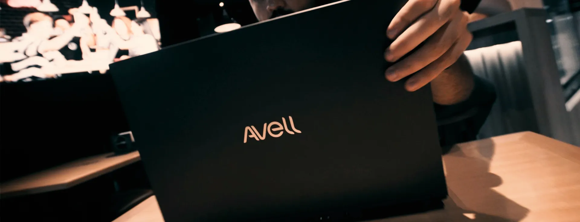 Notebook Profissional Avell STORM 450 - GeForce® RTX 4050 (6GB) - AMD ...
